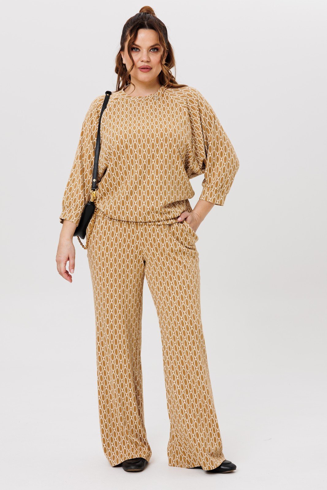 Костюм брючный 1403 экрю Michel Chic купить в интернет магазине | в наличии